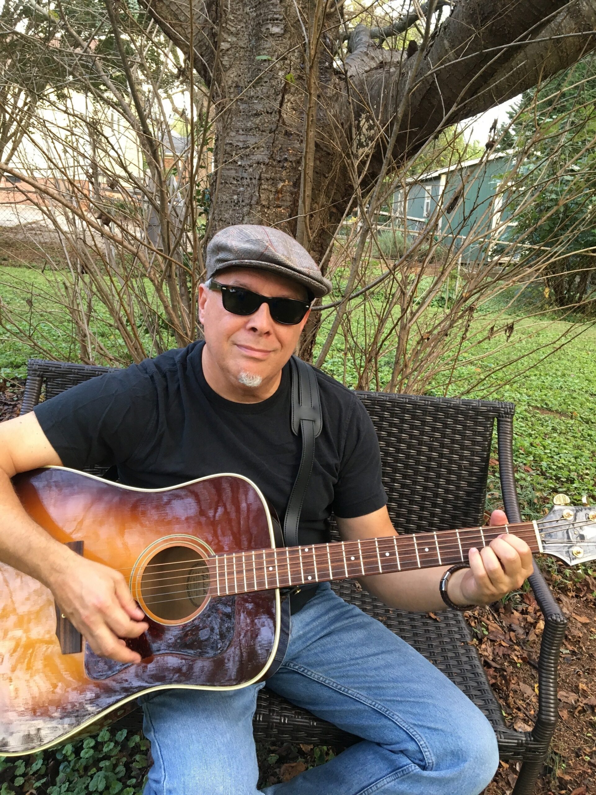 TONY LOW – ARTIST SPOTLIGHT