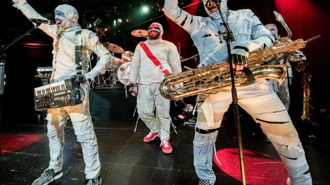 HERE COME THE MUMMIES – A GHOULISH INTERVIEW - AMP