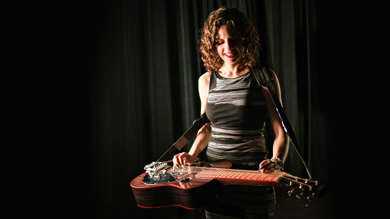 ABBIE GARDNER – AN ARTIST SPOTLIGHT AND DETAILED INTERVIEW